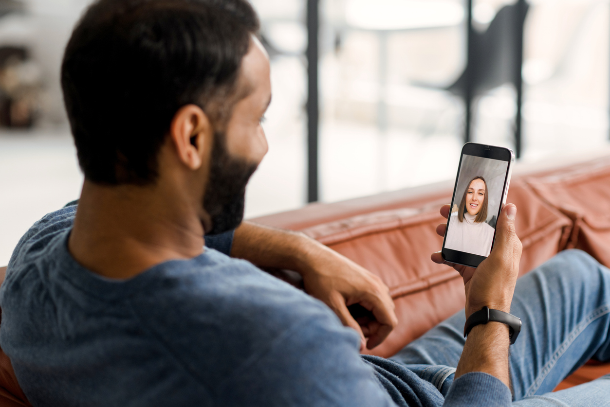 The Phone Is For Setting Dates. Not Getting To Know Someone - Coach ...